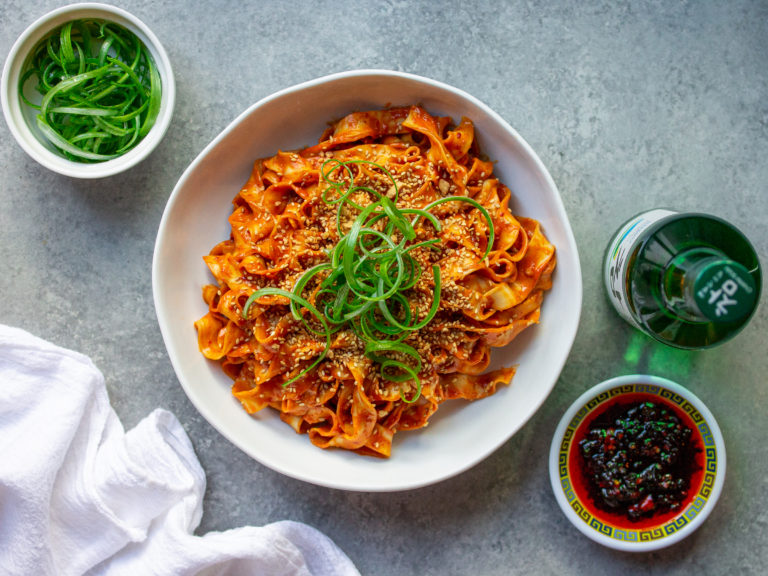 20 Minute Peanut Gochujang Noodles - Eat Figs, Not Pigs