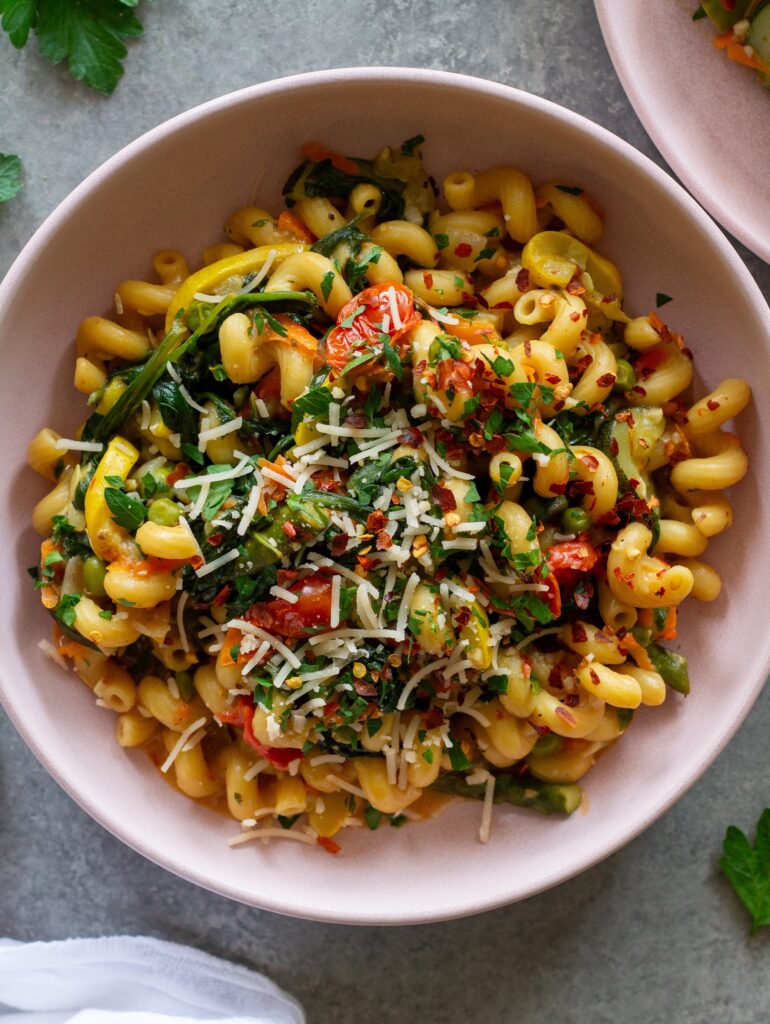 One Pot Pasta Primavera - Eat Figs, Not Pigs