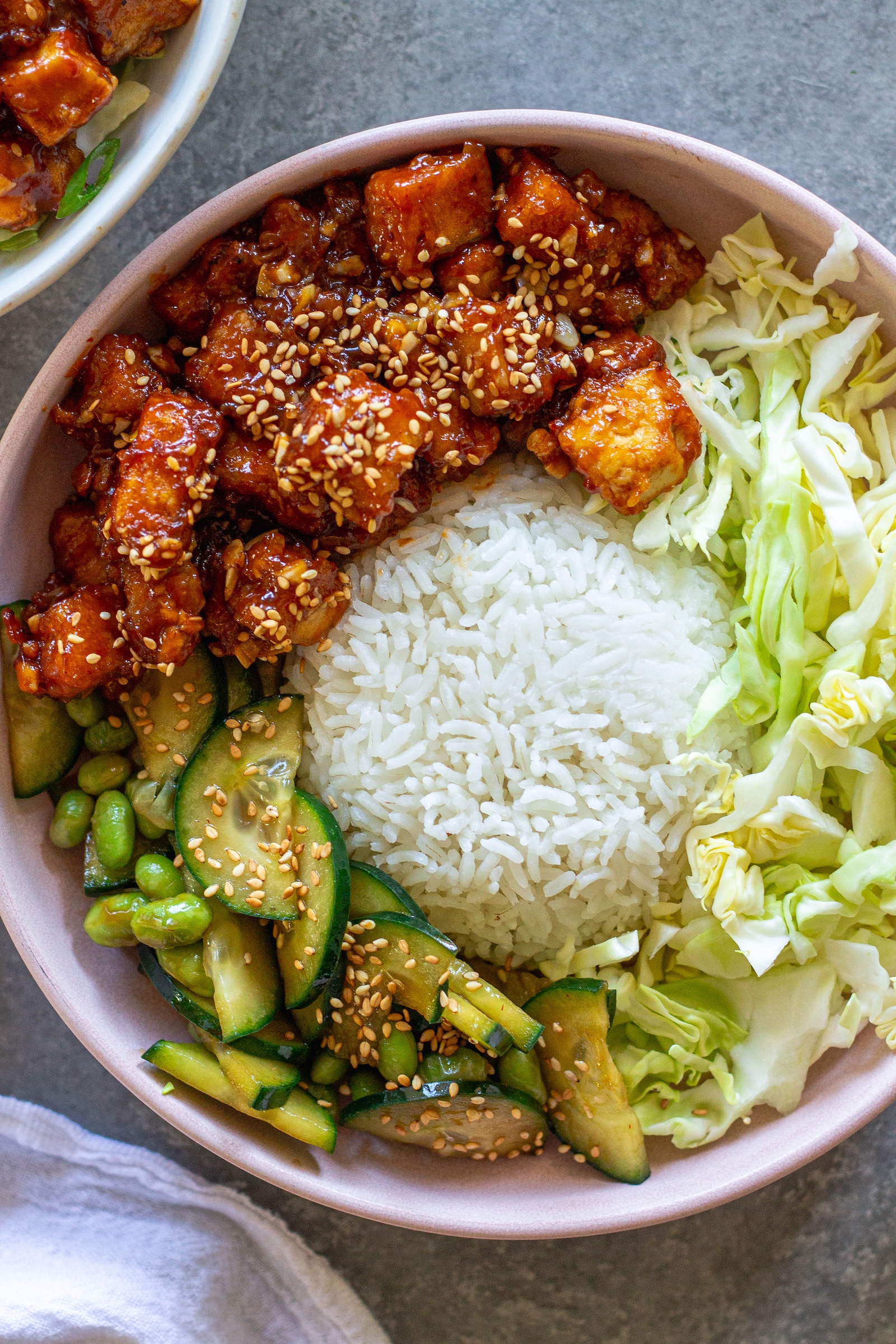 Sticky Sriracha Tofu Bowls - Eat Figs, Not Pigs